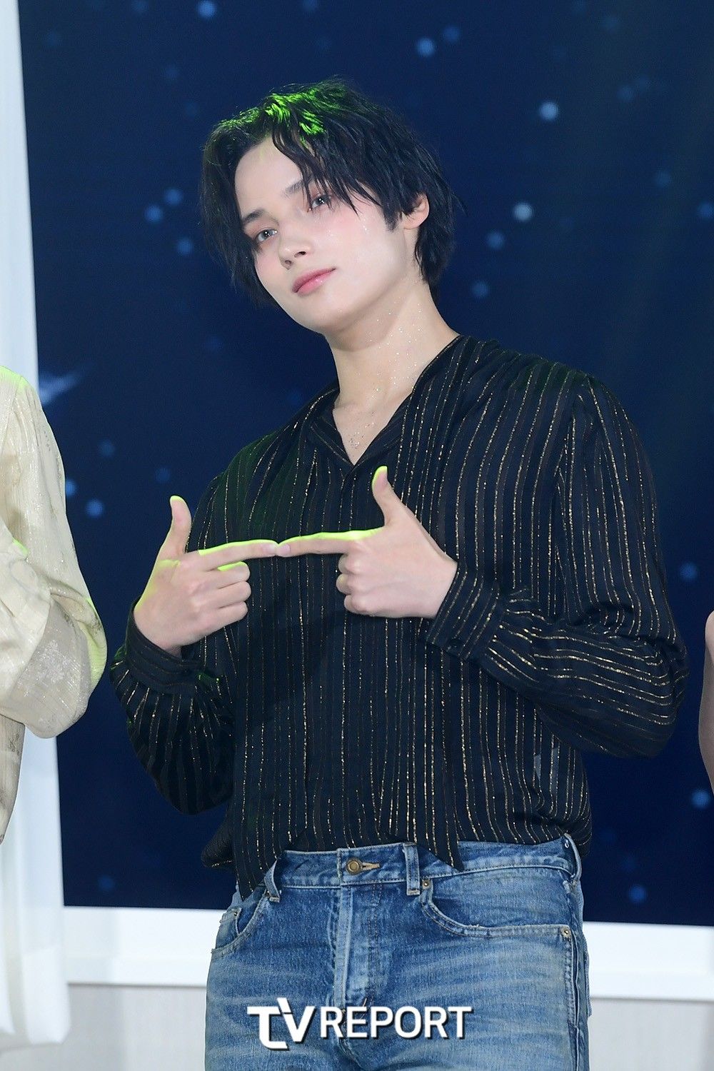 [방송][T포토] 휴닝카이 '반듯한 잘생김' | YTN