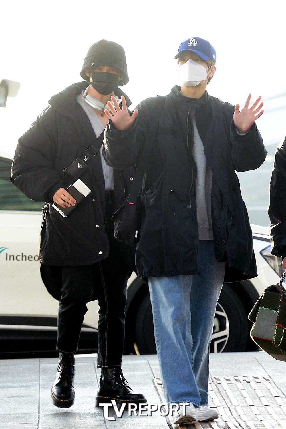 [방송][T포토] 리노-승민 '골든디스크 갑니다~' | YTN